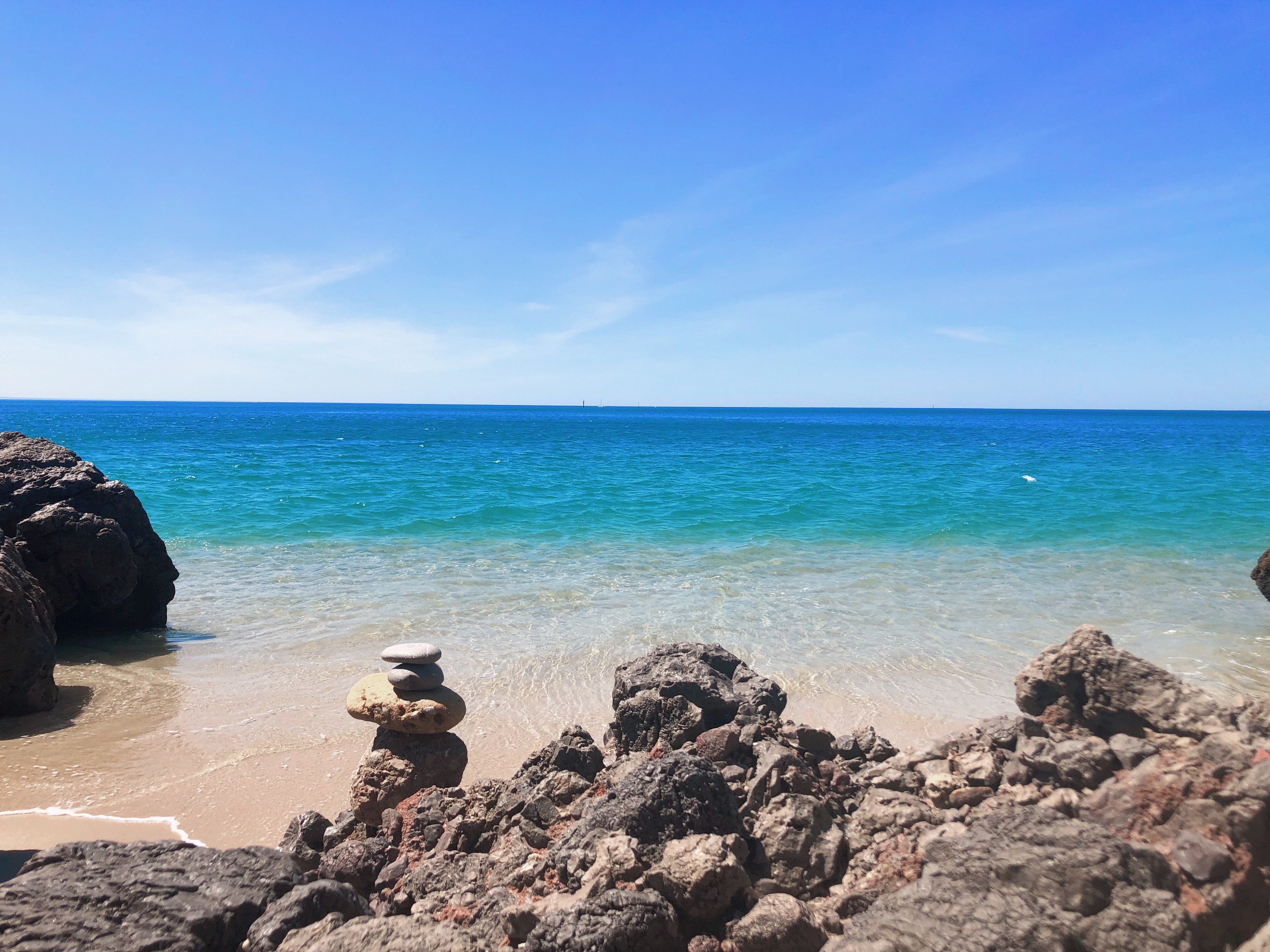 Find this hidden beach in Portugal: Praia dos Galapos – Meg Straight Up